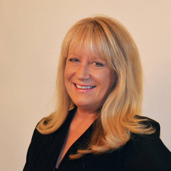 Lisa Henry - Realtor - Intero Real Estate Auburn